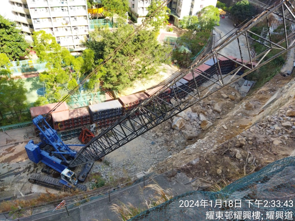 專訪筲箕灣耀興道山泥傾瀉修復難度高 路政署首次採用2大方法克服挑戰 星島日報