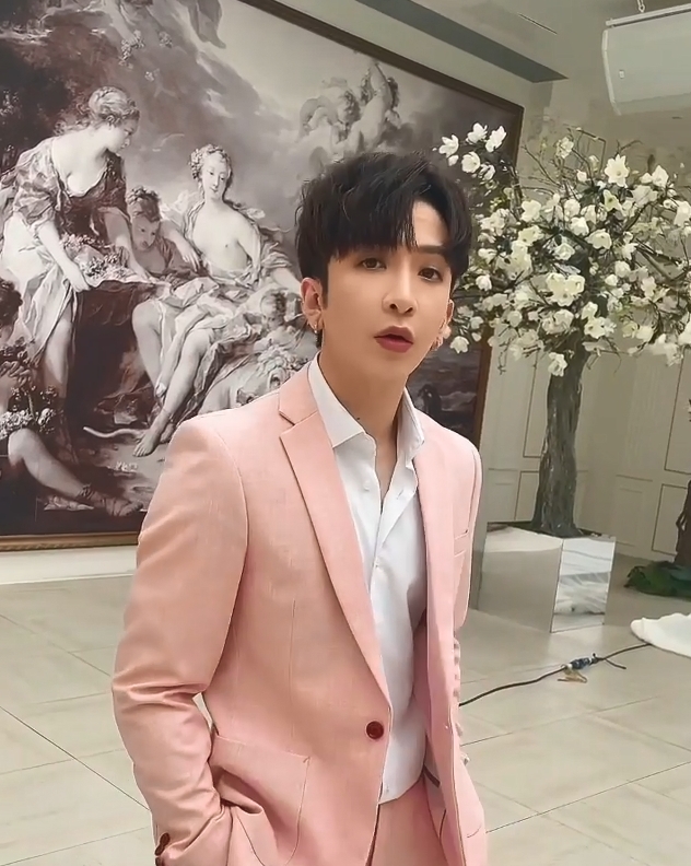 邀隊友Jeremy一齊唱 Anson Lo王子Look清唱Rosé新歌