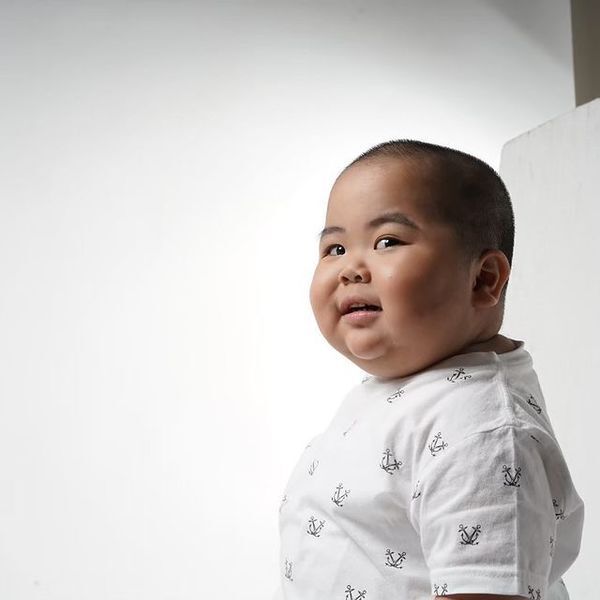 爆红Whatsapp Sticker肥仔近况曝光！9岁印尼可爱小学生Tatan IG拥逾270万粉丝！ | 星岛日报