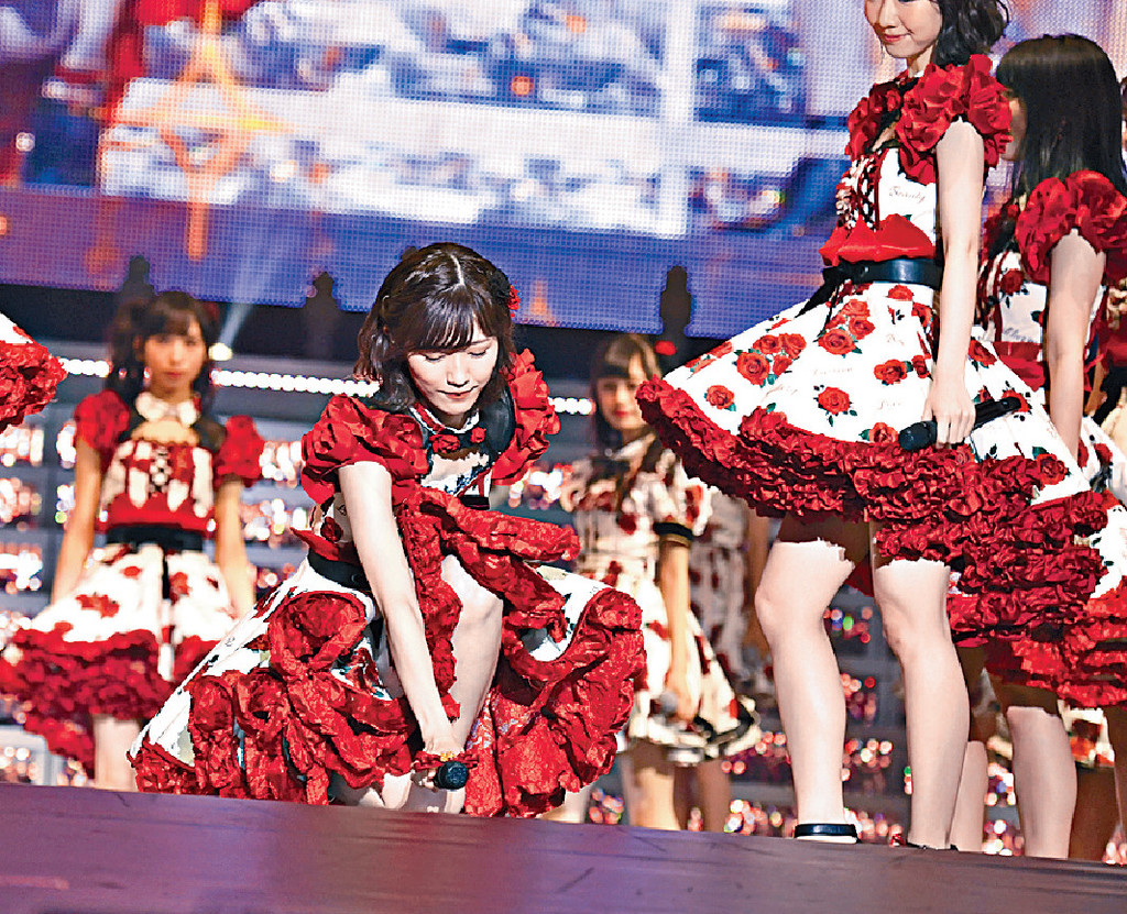 AKB48前人气主将 ﻿渡边麻友﻿﻿健康问题宣布引退﻿