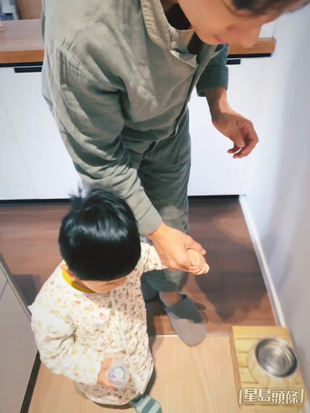 Patrick Sir晒大圍3000萬超級豪宅 全屋純白設計走文青風千呎大花園變囝囝遊樂場 | 星島日報