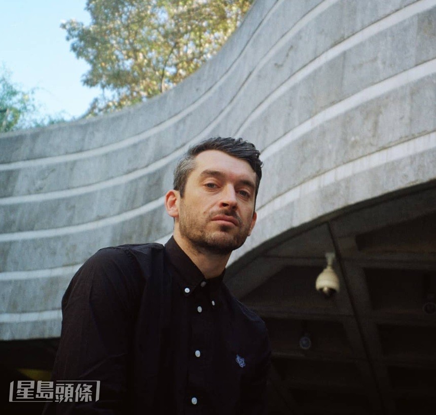 妮妲莉寶雯失婚後被爆覓第二春 與法國著名音樂人Tepr蜜運中 兩人親密約會照曝光 | 星島日報