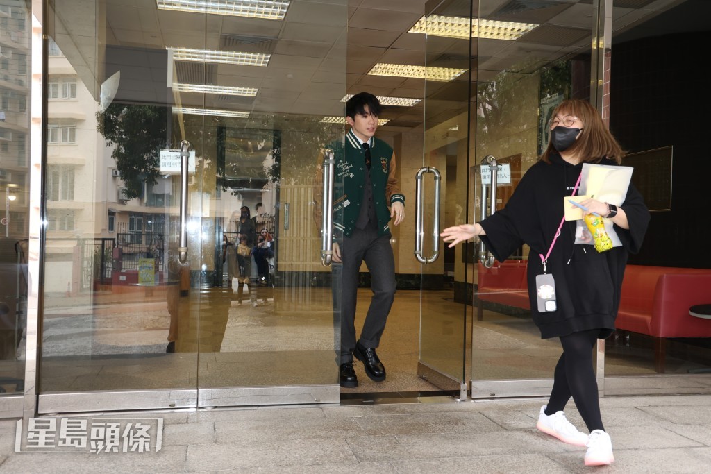 AK、Ian、Stanley三子齊集商台 粉絲開心中三元大叫 : 好抵呀! | 星島日報