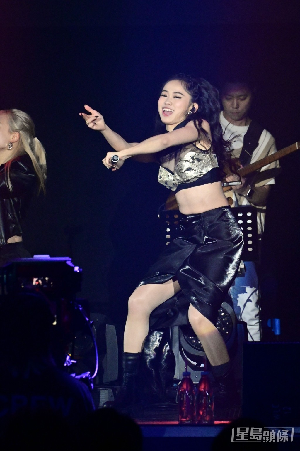 Beanies Live丨張天穎性感上台唔使新男友批准 ANSONBEAN入場撐女友唔願影相 | 星島日報