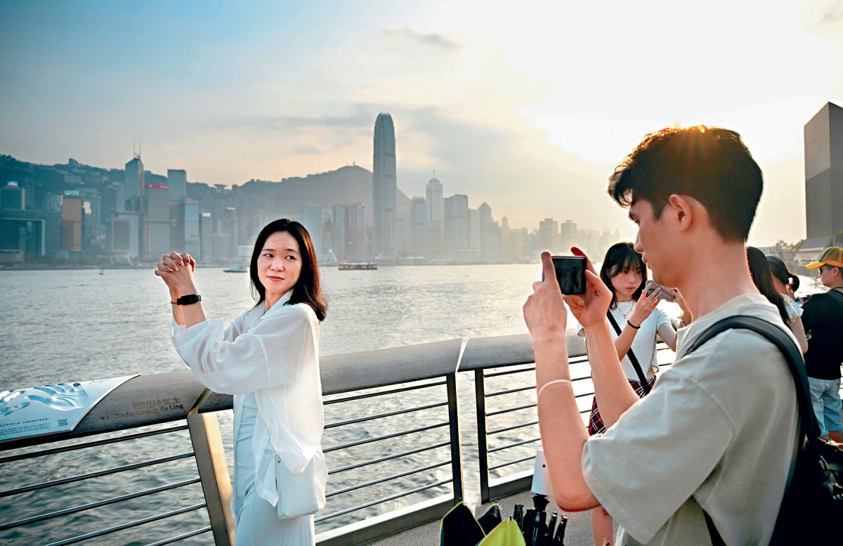 倡復深圳一簽多行 擴「一周一行」試點