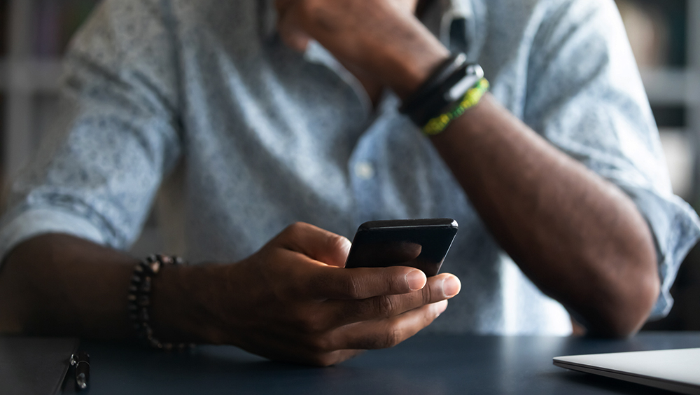 收工警局内睇AV 台湾彰化督察组警官被撤职