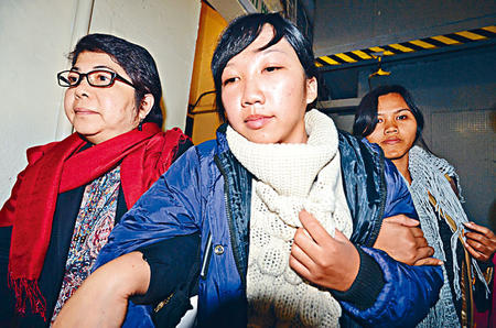 Erwiana慘受酷刑 吸塵機管塞嘴轉動